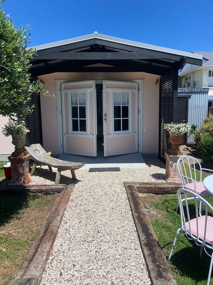 The Bothy On York Street. - Russell