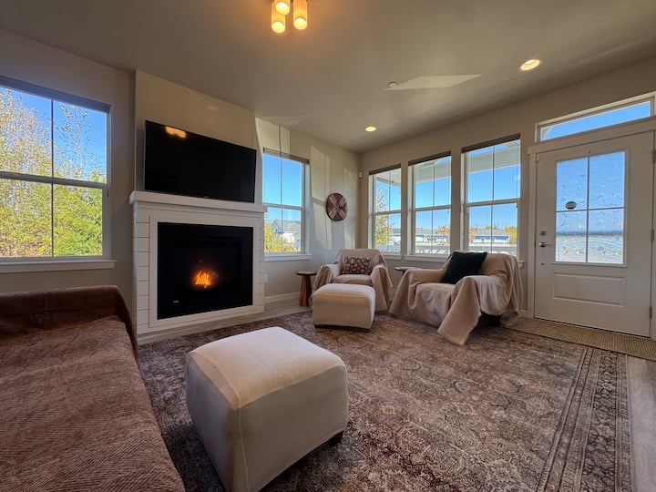 30 Day - Modern & Beautiful In Peaceful Community - Bellingham, WA