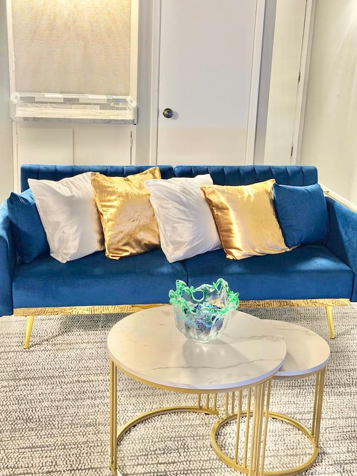 Enjoy A Modern 2-bedroom, 1-bath Apartment. - Pleasant Hill, CA