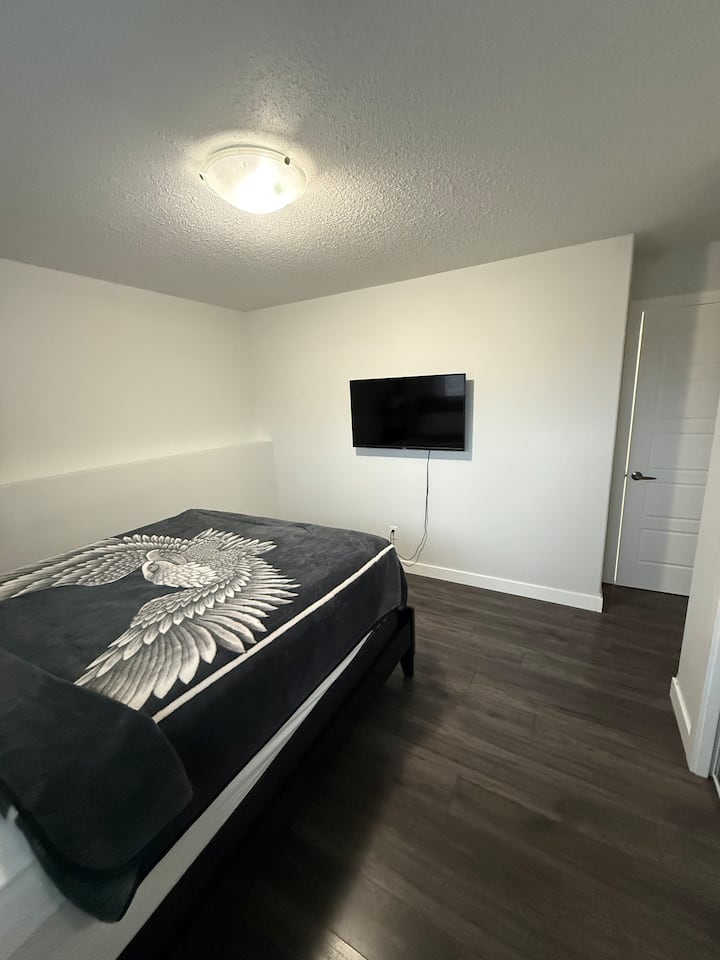 O&i Comfort Suite (Room Pine) - Brandon