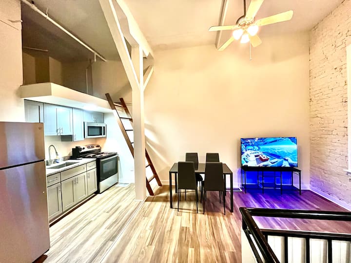 Space Jam Loft Apt In Rva - Richmond, VA