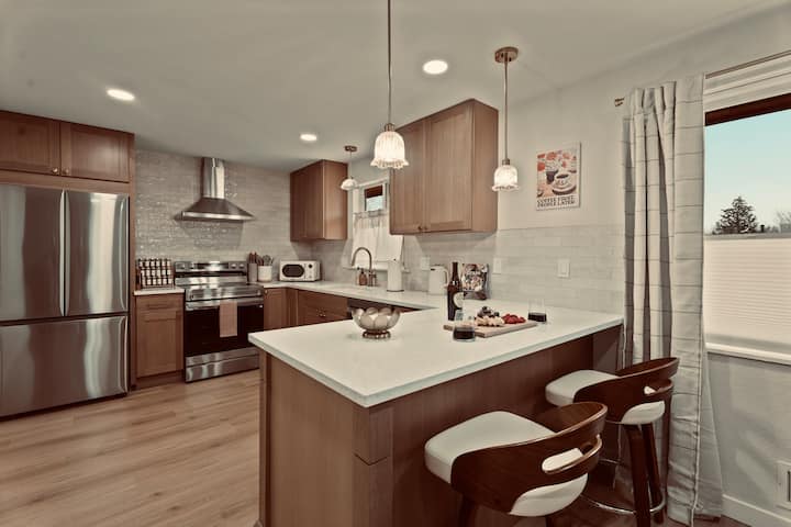 Family Retreat | Hot Tub, Game Room & Speakeasy - Westminster, CO