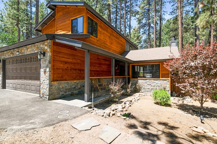 Steps To Summit! Indoor Spa. Fireplace. Nice Deck. - Big Bear Lake, CA