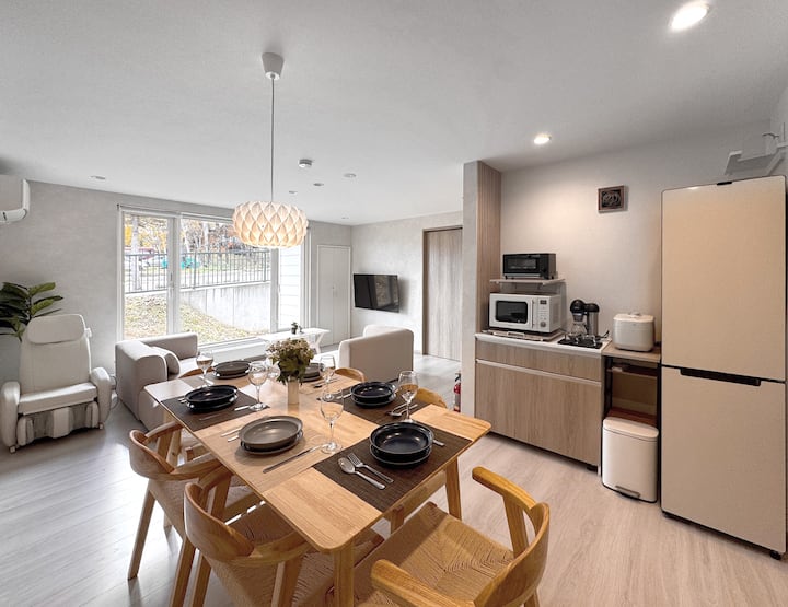 4-min Walk To The Gondola For Kitanomine Ski Area! - 蘆別市