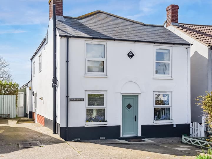 Ivy Cottage - Winterton-on-Sea