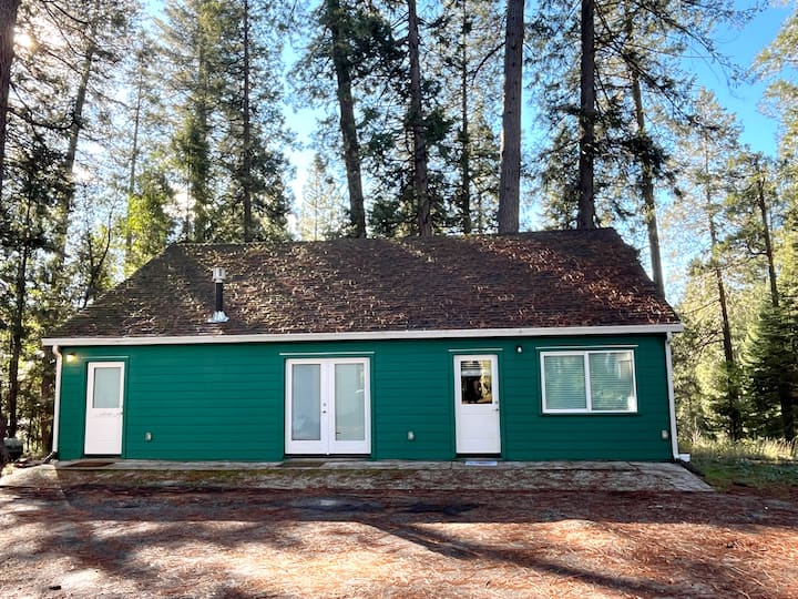 Two Bedroom Home - Pets Welcome - Easy Parking - Nevada City, CA