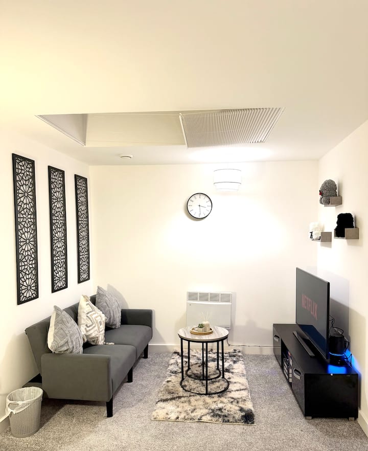 Crucible Marketside • Modern 2br Apt • Prime Zone - Sheffield