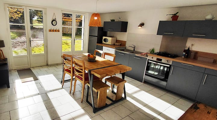 Gîte Dordogne : La Petite Clavelie "Les Abeilles" - Ribérac