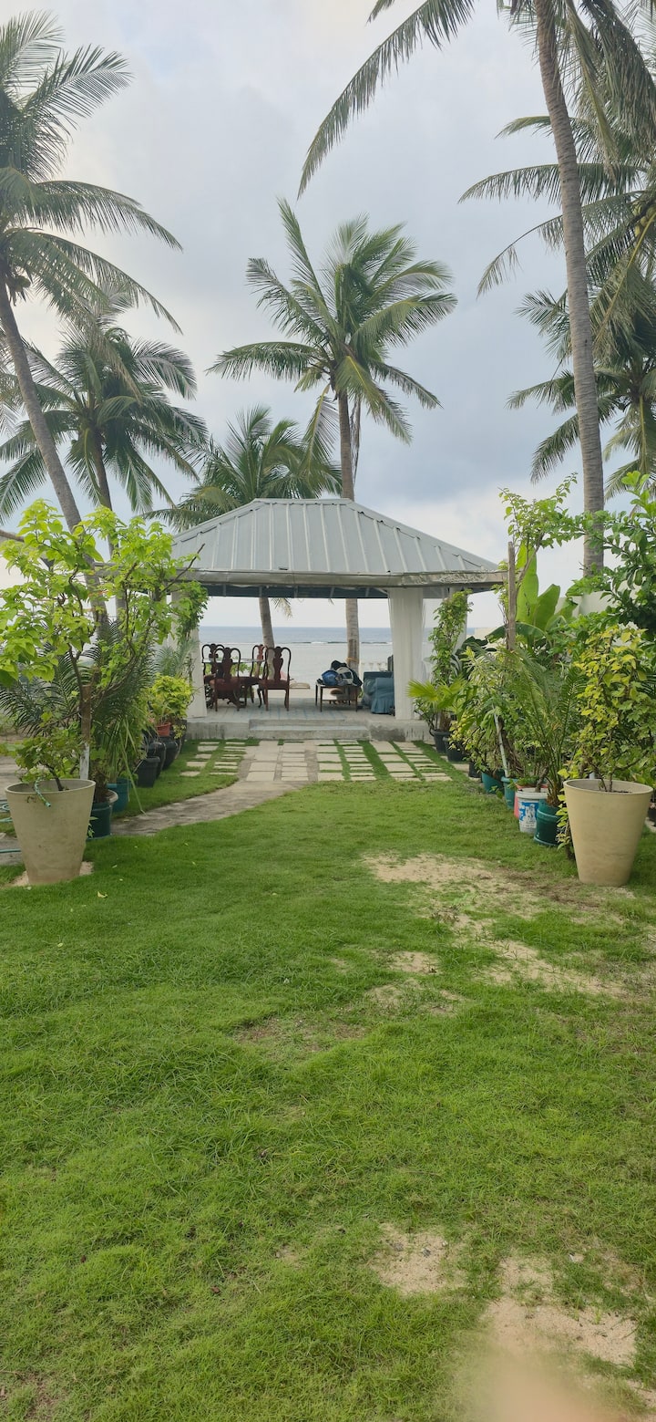 Private Beachfront Homestay Good For 20 To 30 - Bolinao