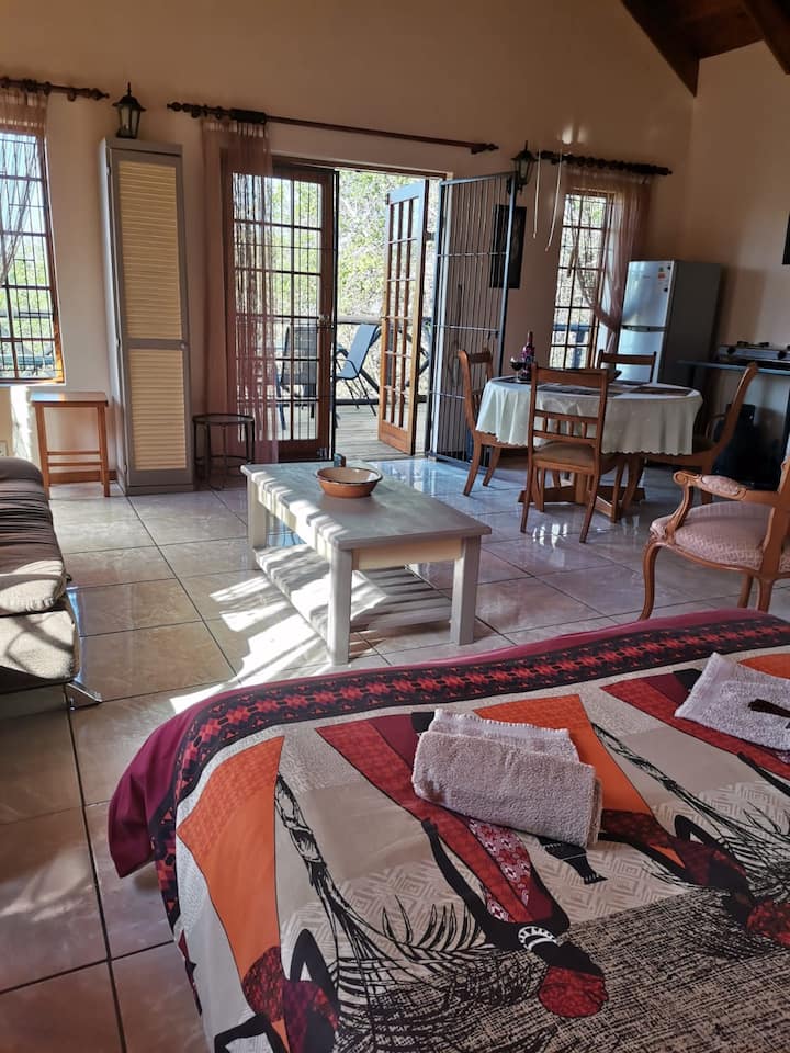 Tree-top Cottage - Marloth Park