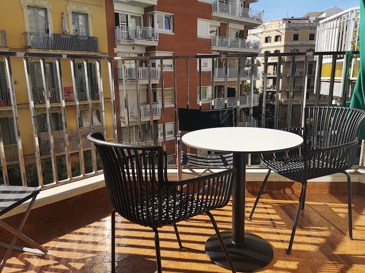 Renovated Lightly, Spacious And Central Flat - Barcelona