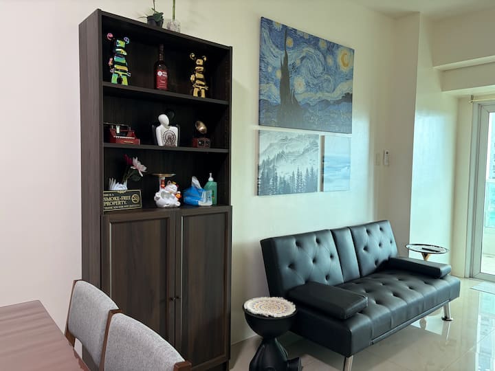 1 Br With Balcony At The Beacon Condominium - Makati