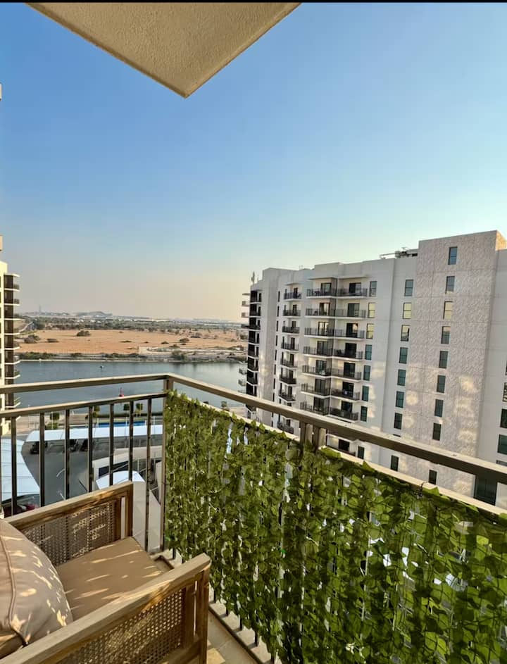Stunning Sea-view 2br Balcony, Pool, Parking, Yas - Abou Dabi