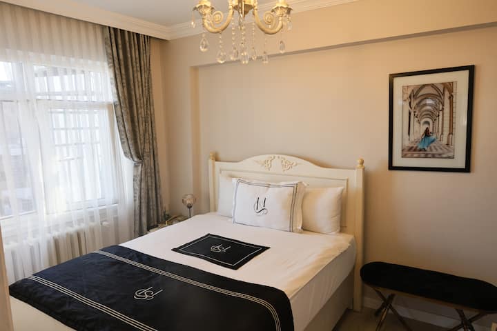 Harika İKi Kişilik Tek King Yataklı Merkezde - Atakum