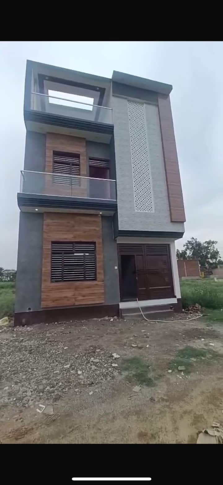 Its A Newly Built House Spacy House With Farm View - Garh Mukteshwar