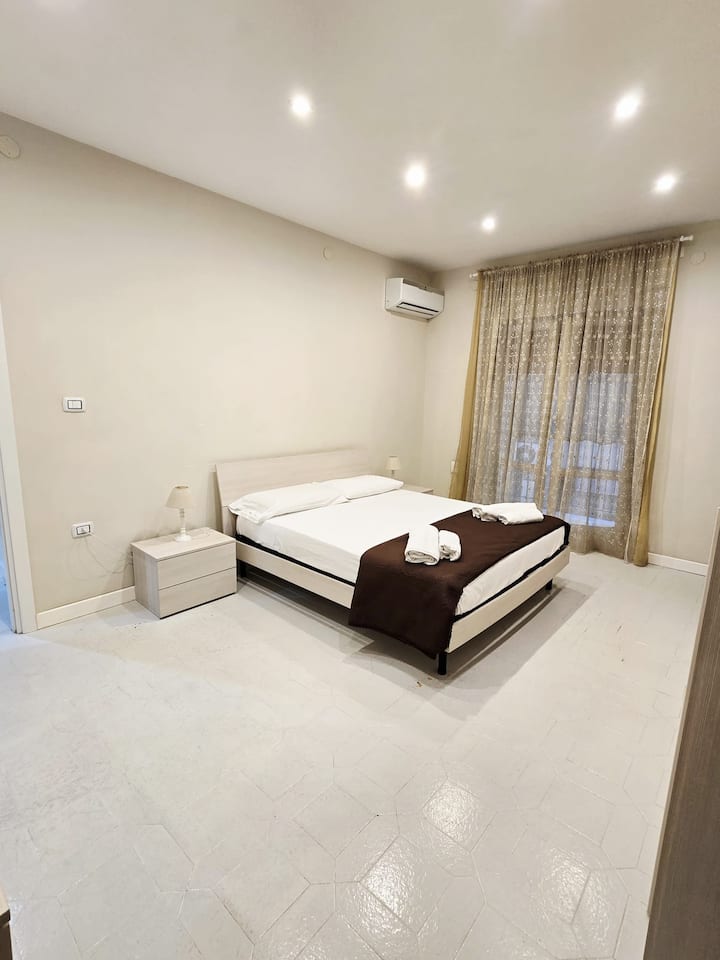 Duomo Family Home In Historic Center - Naples