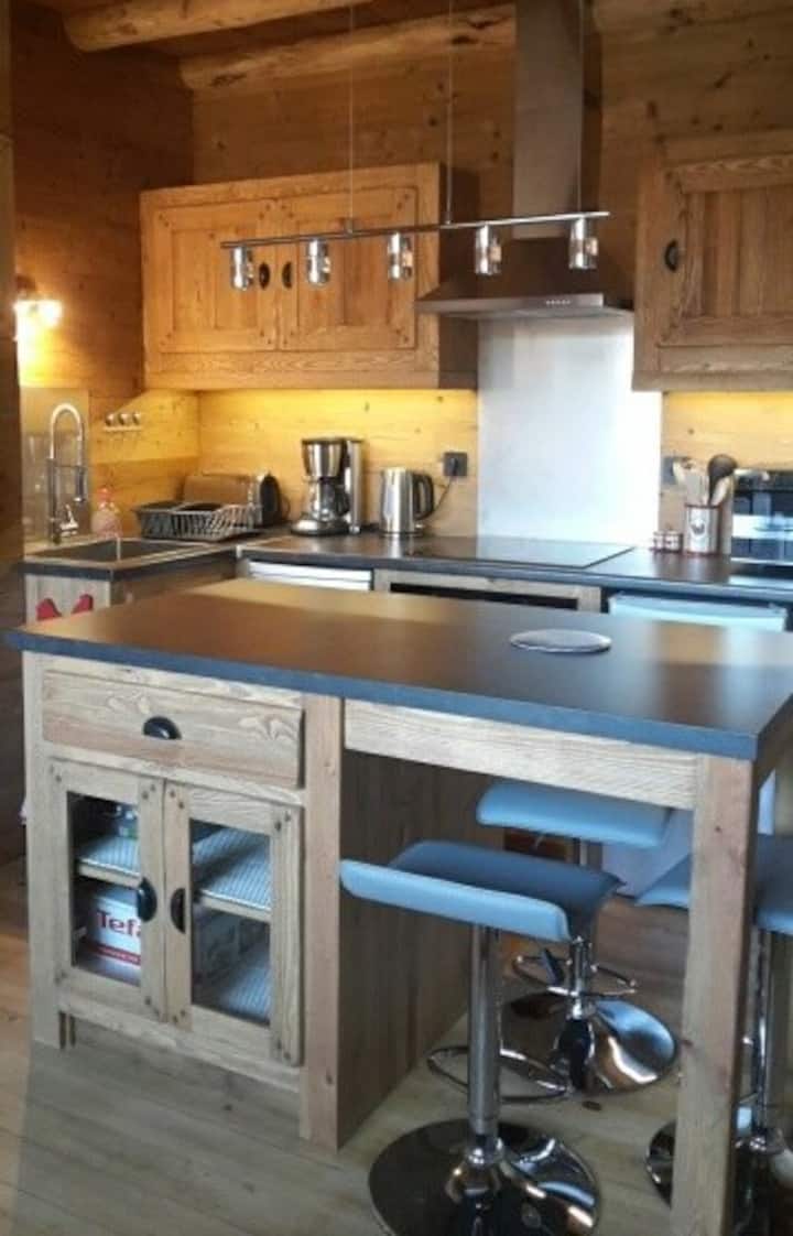 Gîte Le Calou Avec Cheminée Et Jacuzzi - Saint-Laurent-en-Grandvaux