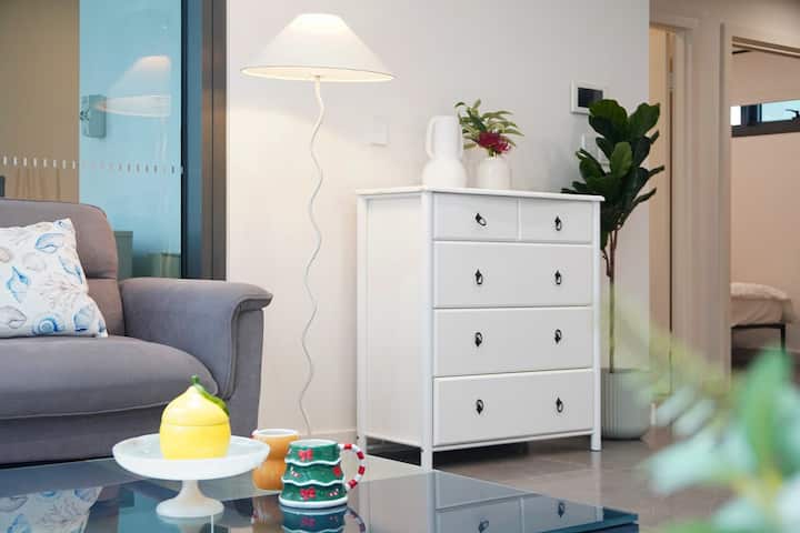 Stylish Aptnext Tomacquarie Shoppingcenterandmetro - Ryde