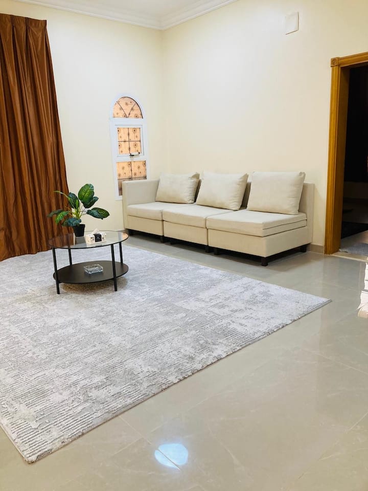 1 Spacious Guest House - Dubaï