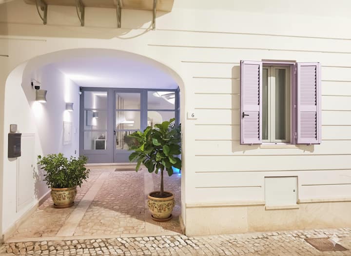 Chic Couple's Getaway: Luxury, Chic & High Design - Olbia