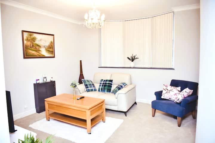 Bright Comfortable 1 Bedroom Flat - 셰필드