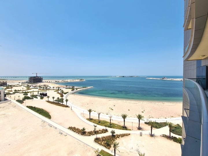 Beachfront Ff 2bhk Apt With Balcony & Facilities - Qatar