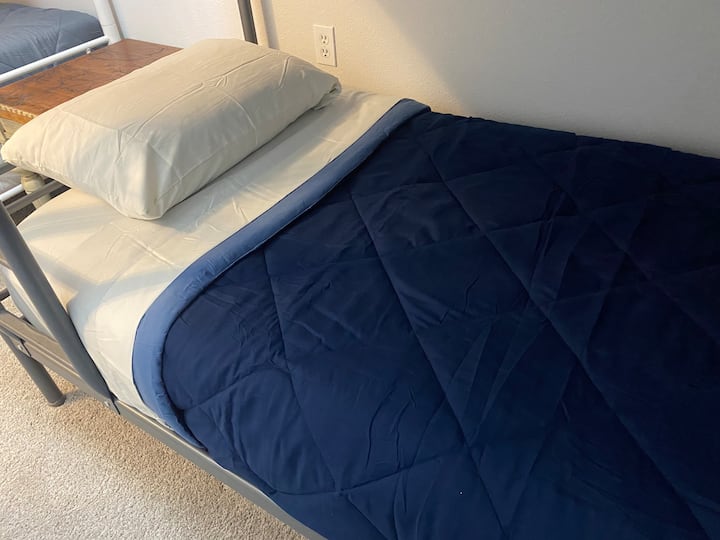 The Evergreen Bunkhouse-bunk 3 (Bottom Bed) - Vancouver, WA