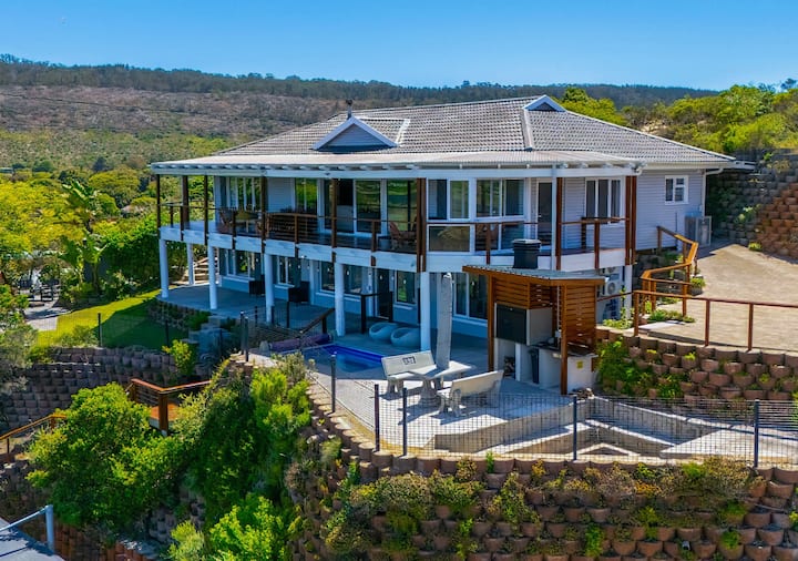 Lakeview Beach House | Ideal For Couples Or Groups - Sedgefield