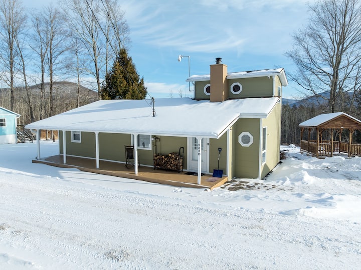 The Green Mountain Cabin 
Minutes From Ski Resorts - Hunter, NY