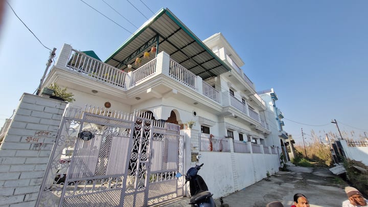 Spacious Homestay Near Nepali Farm | Bharat Villa - Rishikesh
