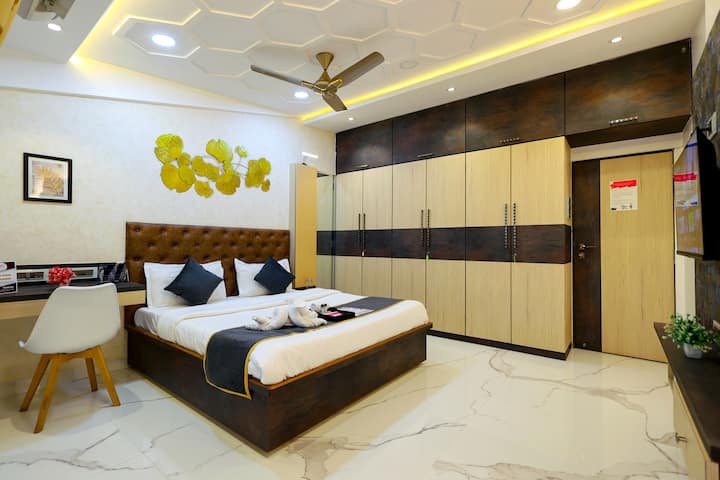 Goregaon East Villa Retreat | Perfect For 9 Guests - Mumbai