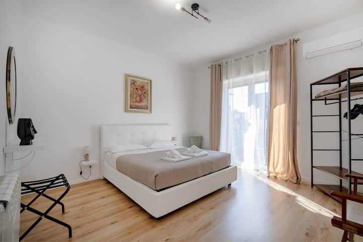 Bari Home Cozy Corner - Bari