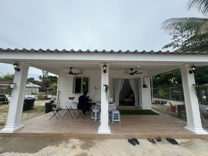 Tiny House Utk Max 4 Org Tetamu, Parking Luas - Pasir Mas