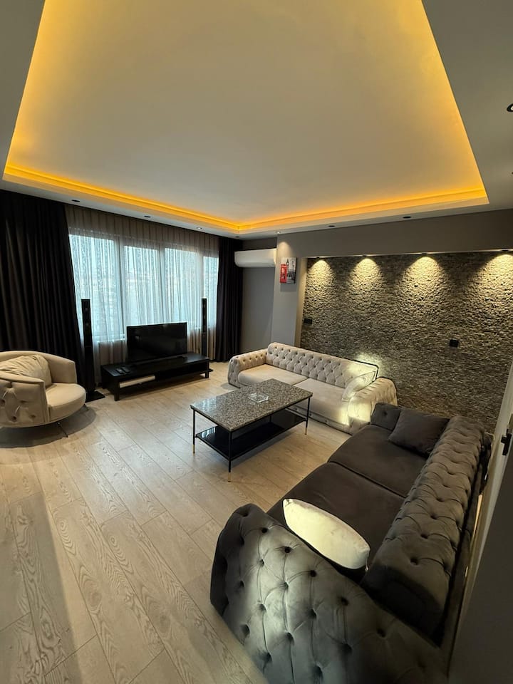 ŞEhrin Merkezine Yakın Aile Evi 4br 1lr /4ac+wifi - Fatih