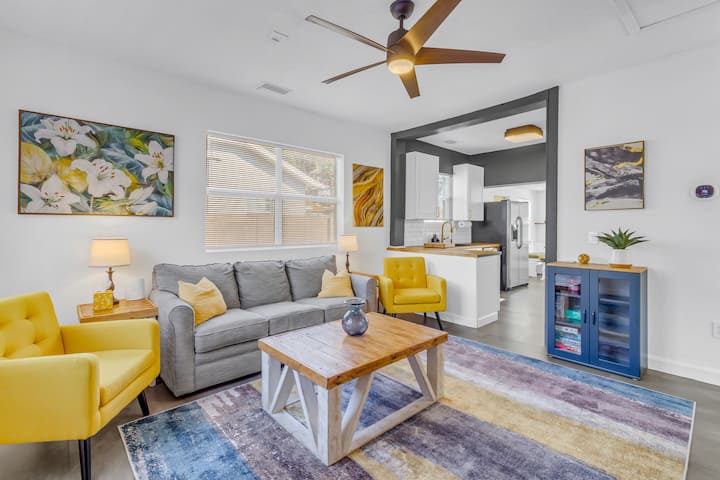 Charming Space In The Heights! - Tampa, FL