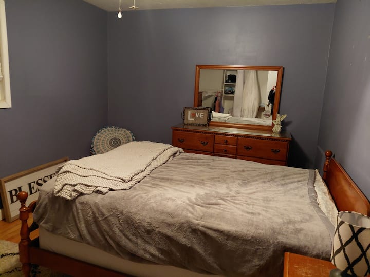 Cozy And Calm - Westland, MI