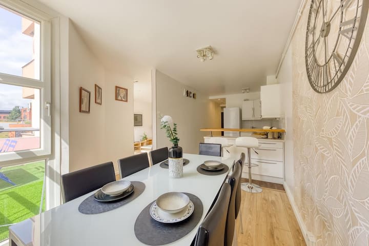 Duplex 4 Chambres En Centre-ville Avec Terrasse - Évry