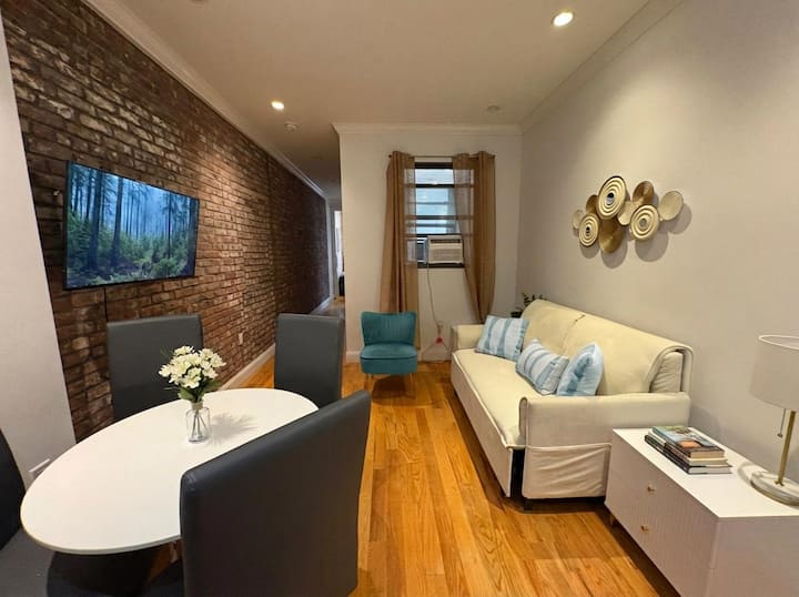 Modern Hell's Kitchen 2br Washer/dryer & Elevator - New York