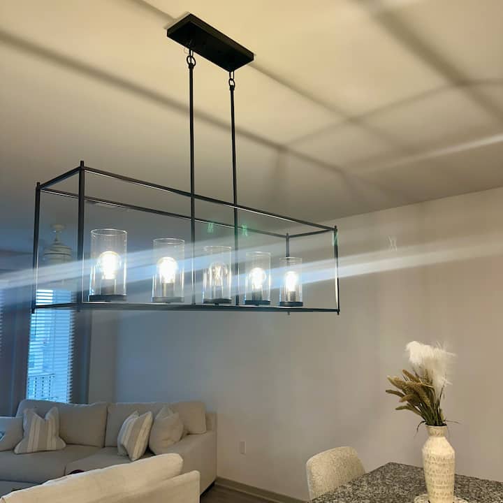 The Luxe One-bedroom Hideaway - Snellville, GA