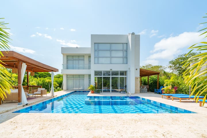 Barú 5br Design Villa · Pool & Beach Club - Rosario Islands
