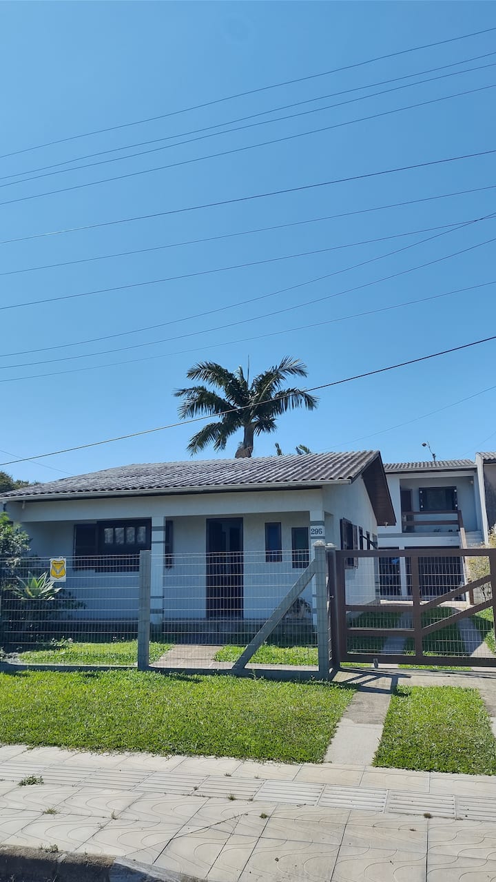 Casa Ampla 2 Quadras Do Mar Rondinha Pátio Amplo - Arroio do Sal