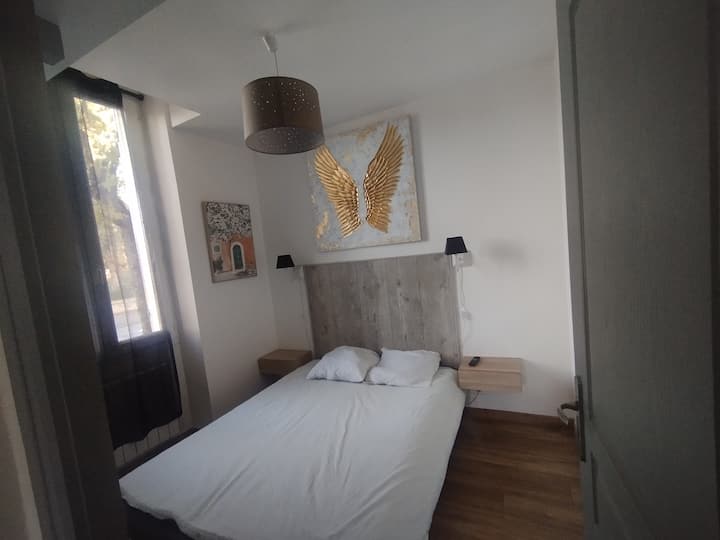 Studio En Basse Ville Avec Chambre Et Canapé Lit - Auch