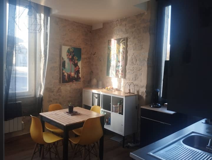 Studio En Basse Ville Avec Chambre Séparée - Auch
