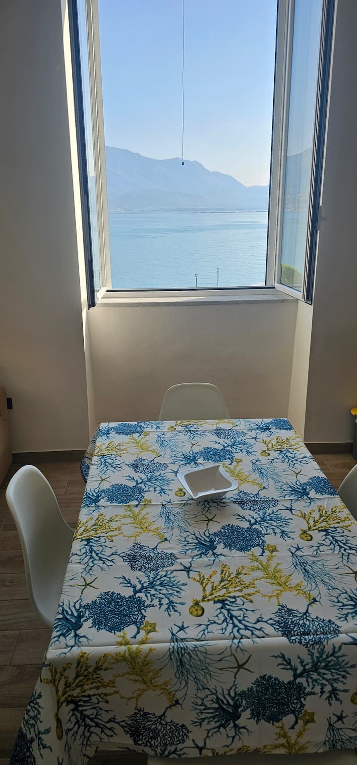 Historic Sea View Apartment. Appena Ristrutturato. - Gaeta