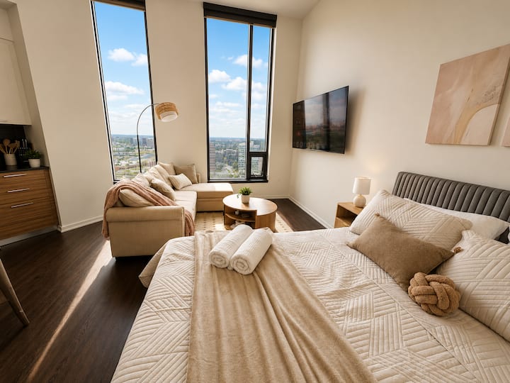 Stylish Studio Steps To Tysons Metro - Queen Bed - Fairfax, VA