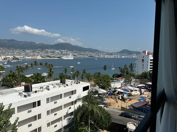 Vista Panorámica A La Bahía De Acapulco. - Acapulco
