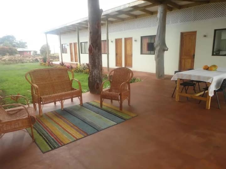 Cabañas Refugio Arqueologico - Easter Island