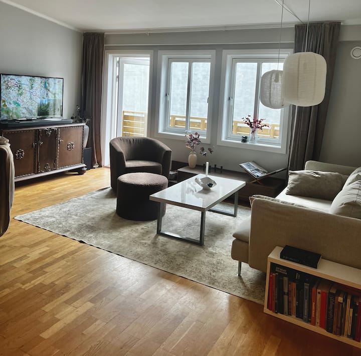 Romslig Og Lun Leilighet Midt I Tromsø Sentrum - Tromsø