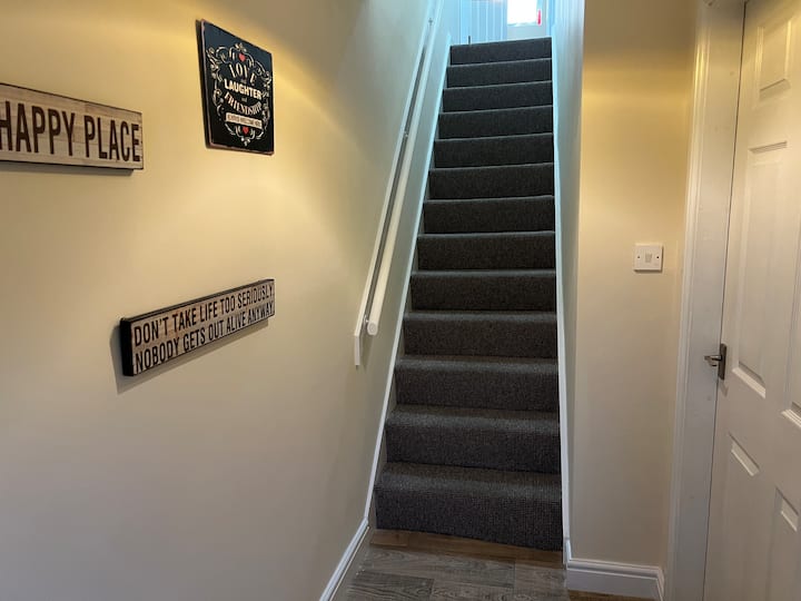 Cosy 2-bedroom House - Doncaster