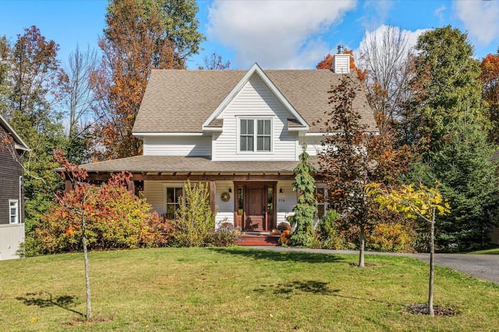 Maison à Louer Saison De Ski, 3 Mois, 4 Chambres. - Bromont